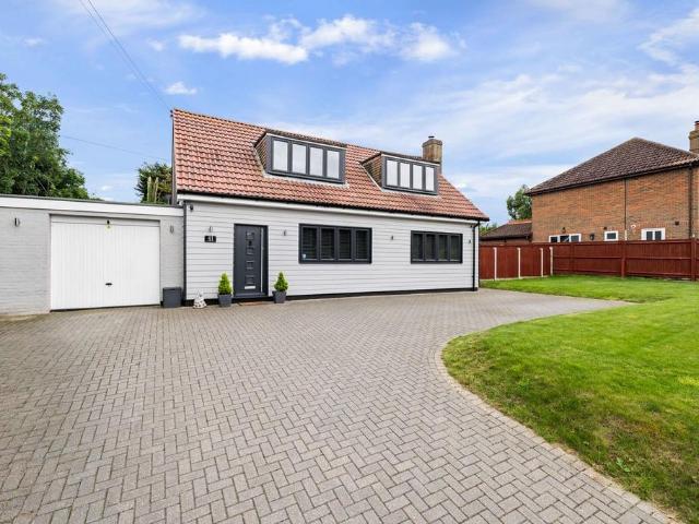 3 bedroom detached house for sale