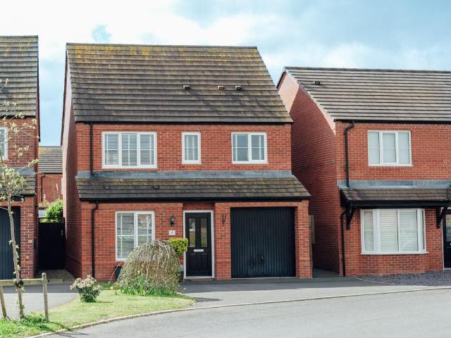 3 bedroom detached house for sale