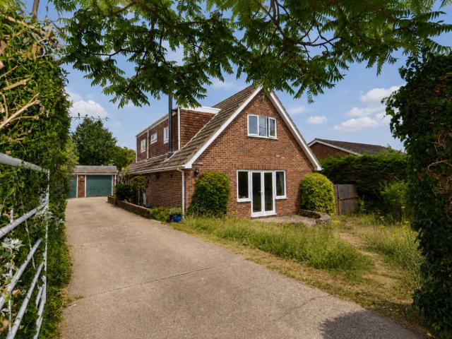 3 bedroom detached house for sale