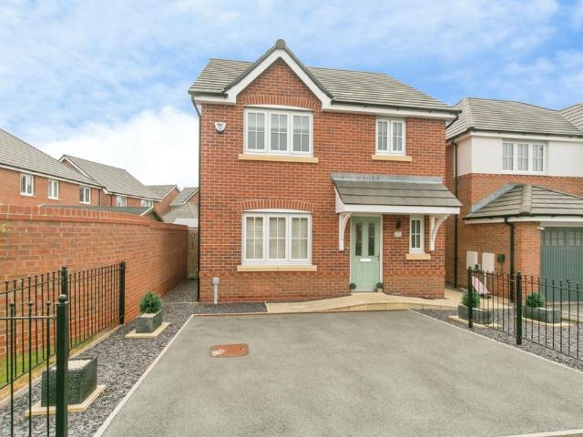 3 bedroom detached house for sale