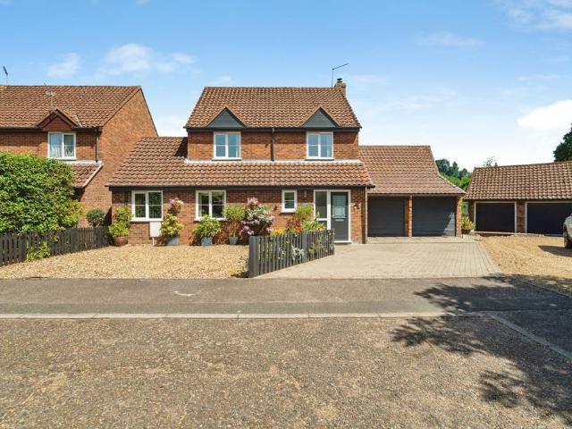 3 bedroom detached house for sale