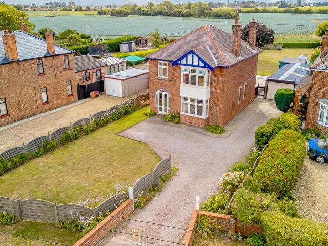 3 bedroom detached house for sale