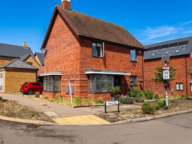 3 bedroom detached house for sale