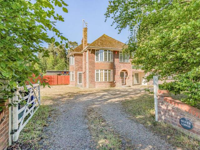 3 bedroom detached house for sale