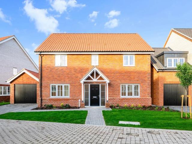 3 bedroom detached house for sale