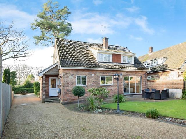 3 bedroom detached house for sale