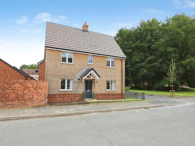 3 bedroom detached house for sale