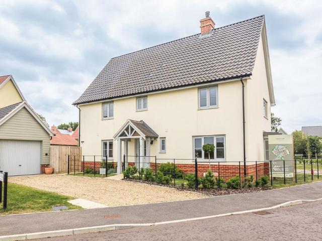 3 bedroom detached house for sale