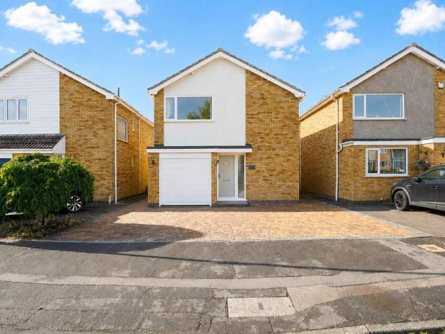 3 bedroom detached house for sale