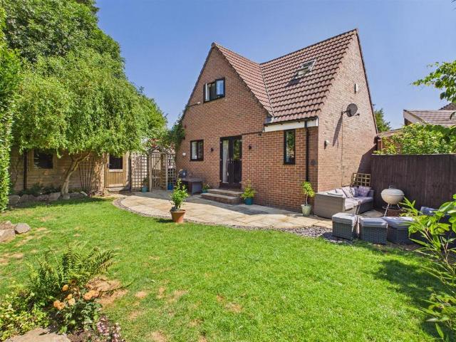 3 bedroom detached house for sale