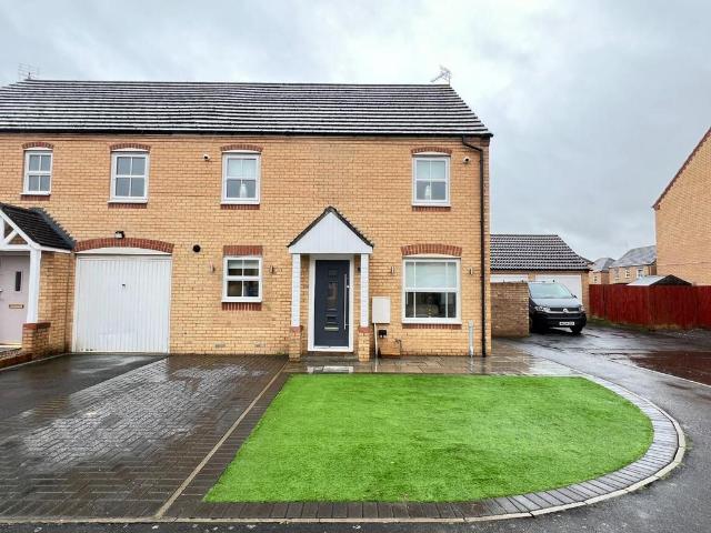 3 bedroom semi detached house for sale