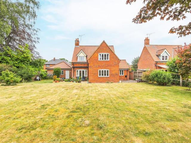 3 bedroom detached house for sale