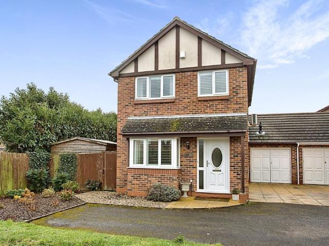 3 bedroom detached house for sale