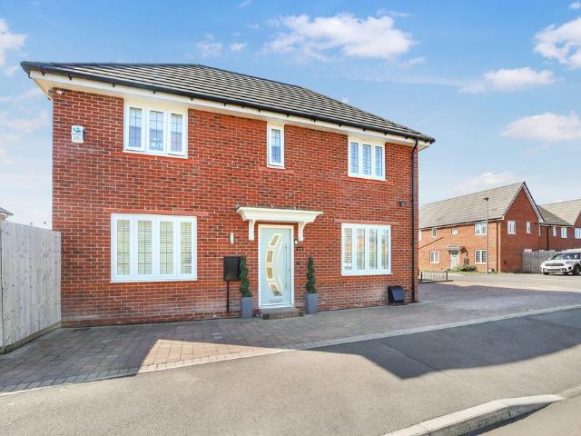 3 bedroom detached house for sale