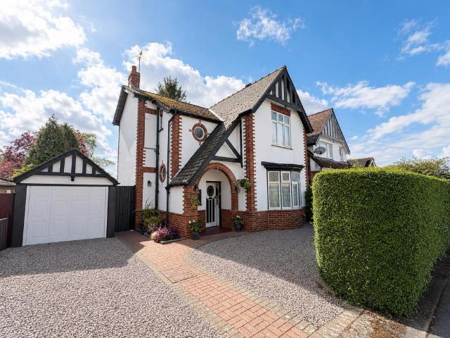 3 bedroom detached house for sale
