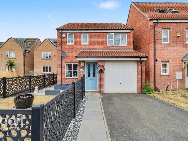 3 bedroom detached house for sale