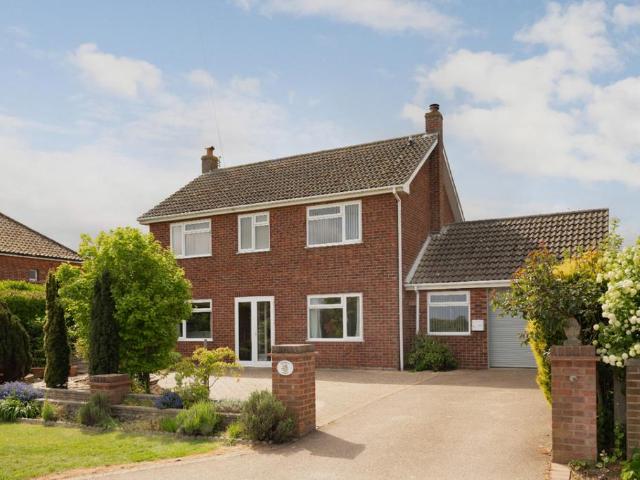 3 bedroom detached house for sale