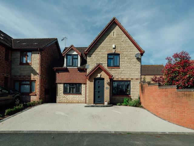 3 bedroom detached house for sale