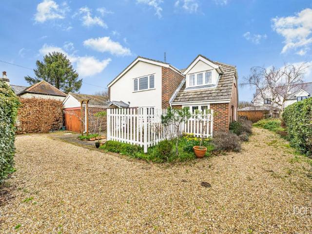 3 bedroom detached house for sale