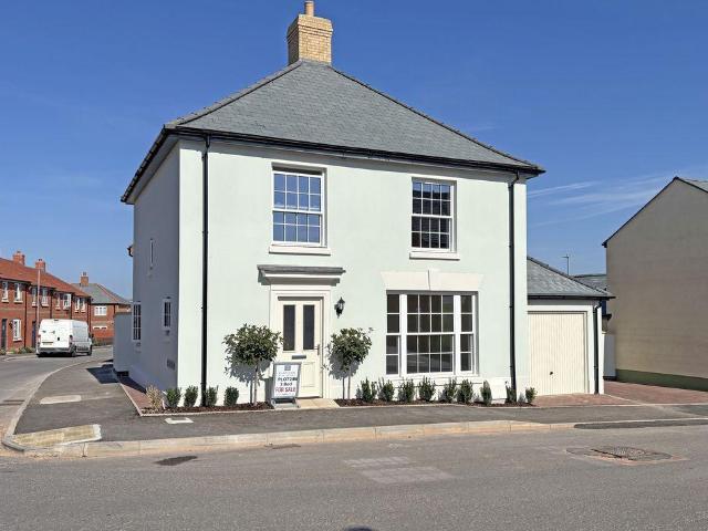 3 bedroom detached house for sale