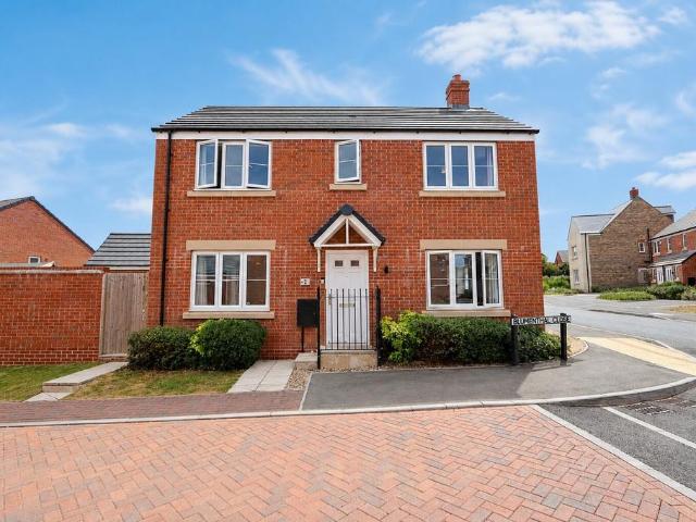 3 bedroom detached house for sale