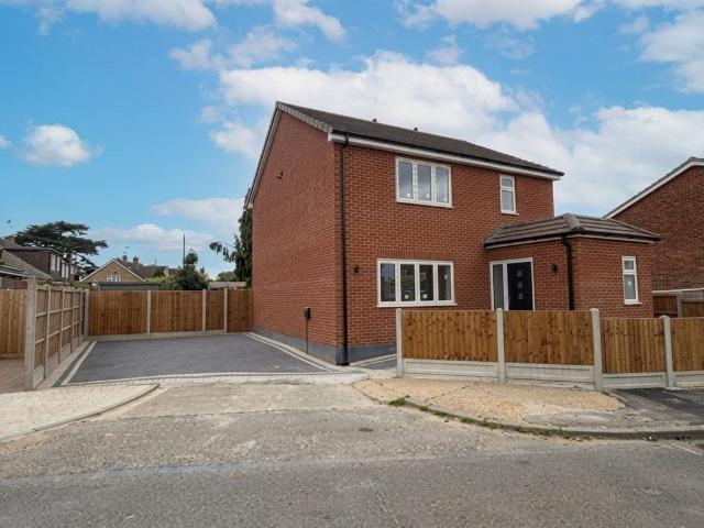 3 bedroom detached house for sale