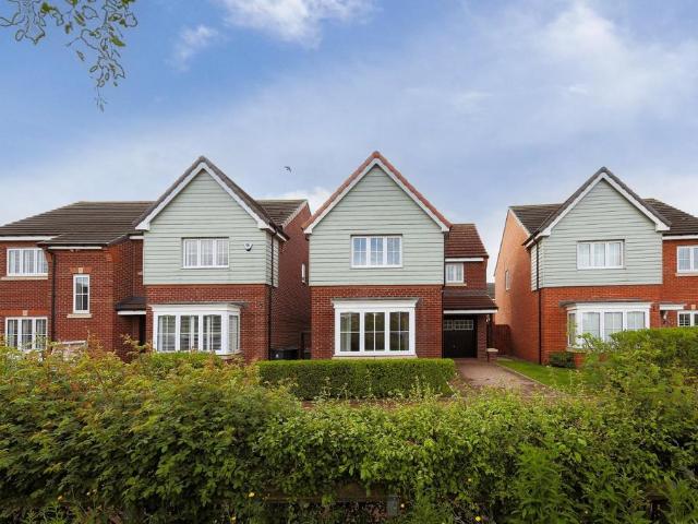 3 bedroom detached house for sale