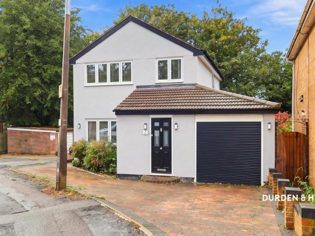 3 bedroom detached house for sale