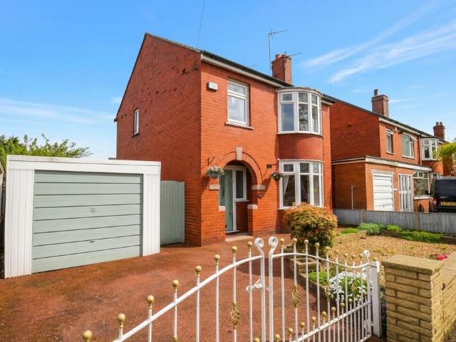 3 bedroom detached house for sale