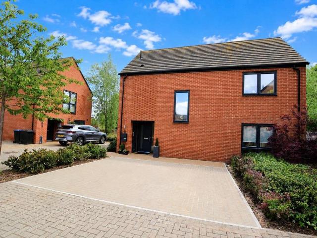 3 bedroom detached house for sale