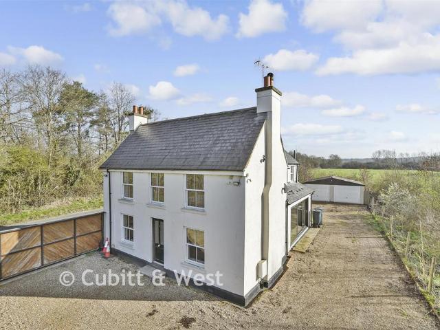 3 bedroom detached house for sale