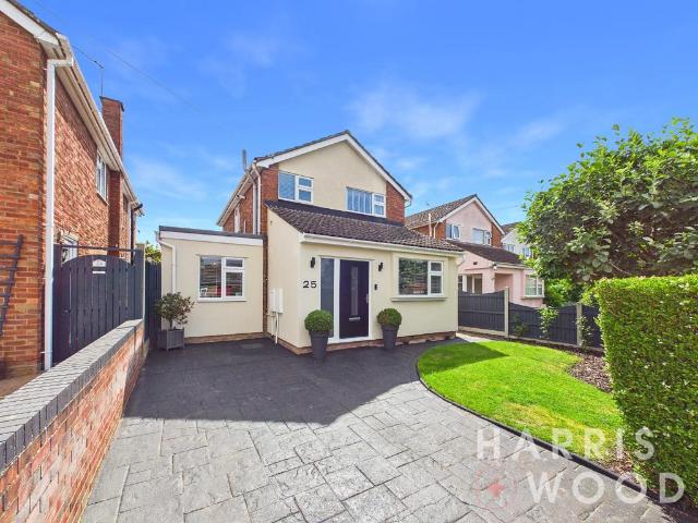 3 bedroom detached house for sale