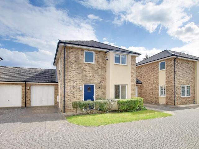 3 bedroom detached house for sale
