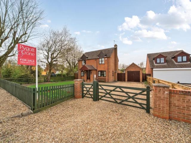 3 bedroom detached house for sale