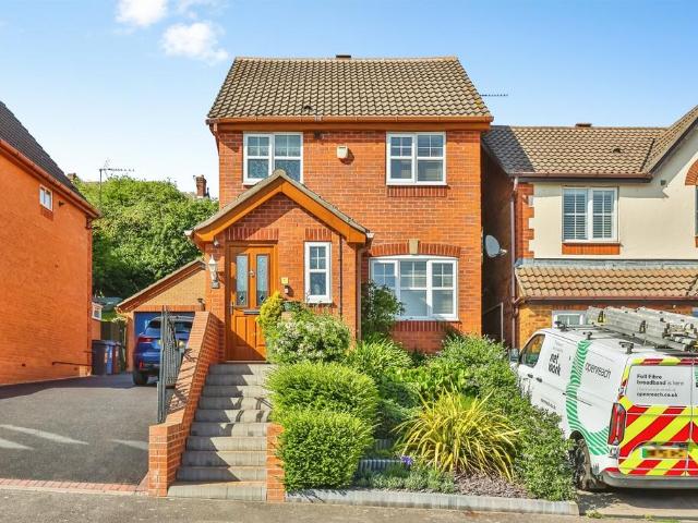 3 bedroom detached house for sale