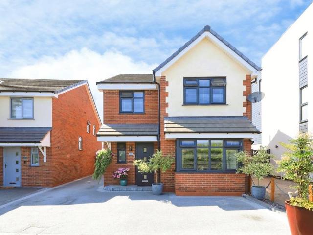 3 bedroom detached house for sale