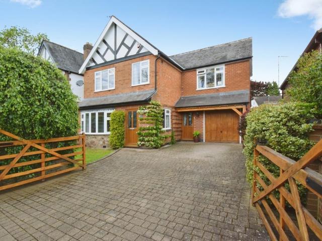 3 bedroom detached house for sale