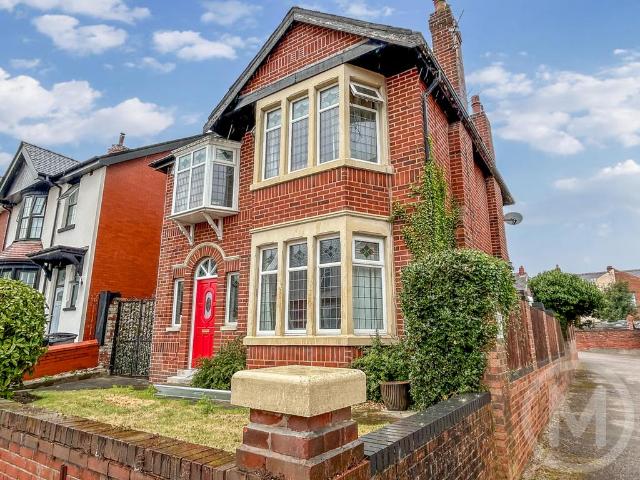 3 bedroom detached house for sale
