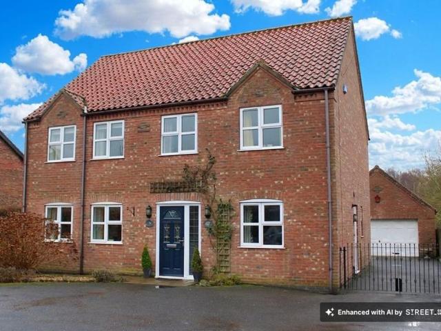 3 bedroom detached house for sale