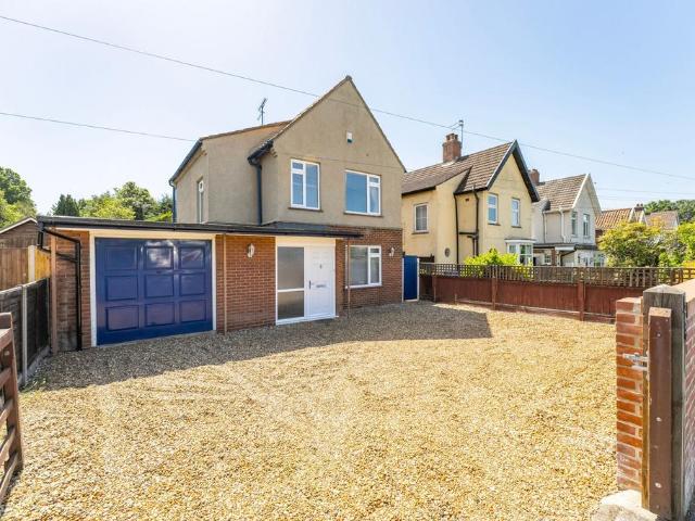 3 bedroom detached house for sale