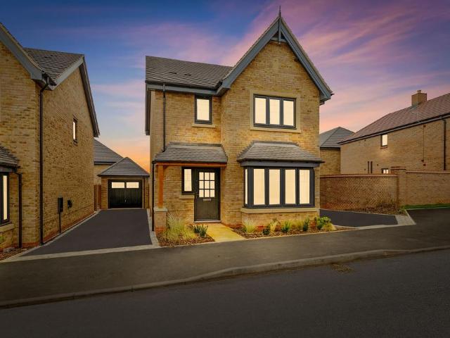 3 bedroom detached house for sale