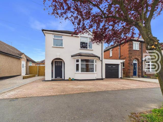 3 bedroom detached house for sale