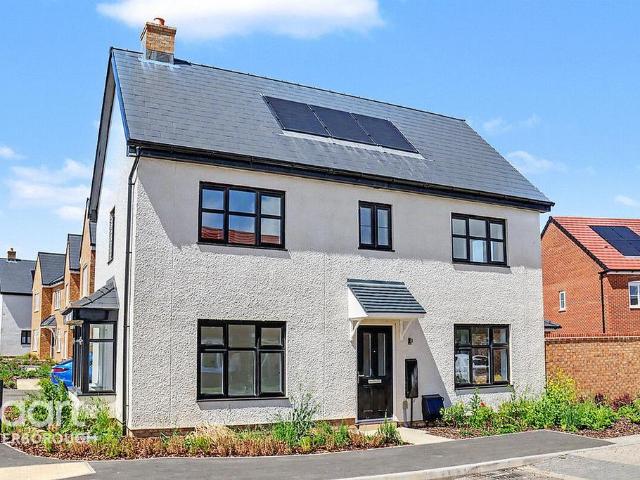3 bedroom detached house for sale