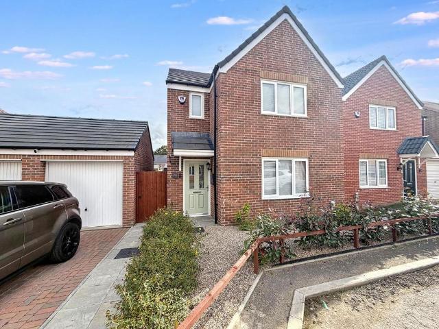 3 bedroom detached house for sale