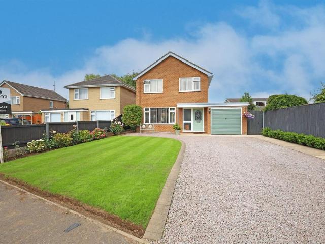 3 bedroom detached house for sale