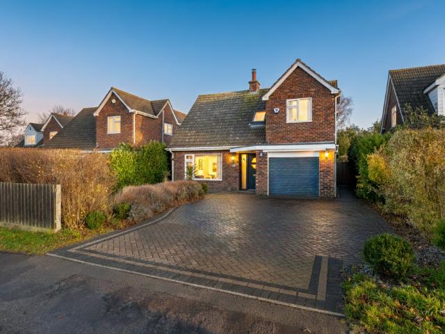 3 bedroom detached house for sale