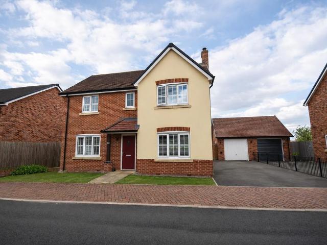 3 bedroom detached house for sale