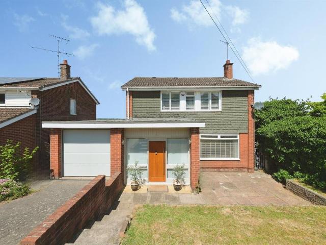 3 bedroom detached house for sale