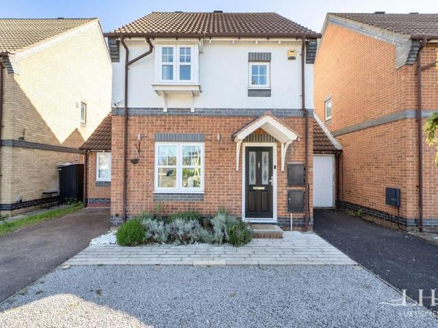 3 bedroom detached house for sale