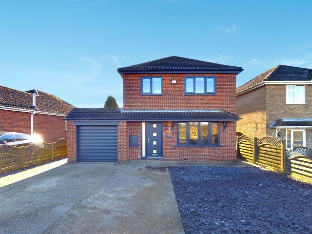 3 bedroom detached house for sale